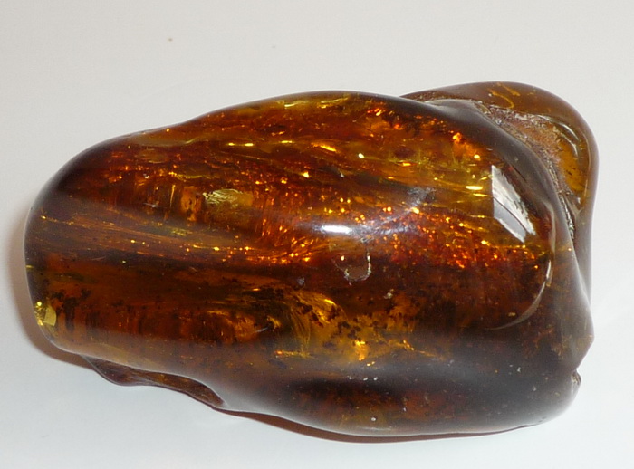 Baltisches Bernsteinstück, großer natureller Bernstein