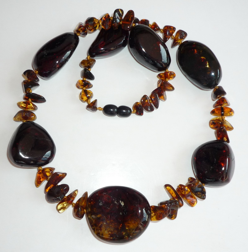 große cognac Naturbernsteine, Ostsee, Bernsteinfarben